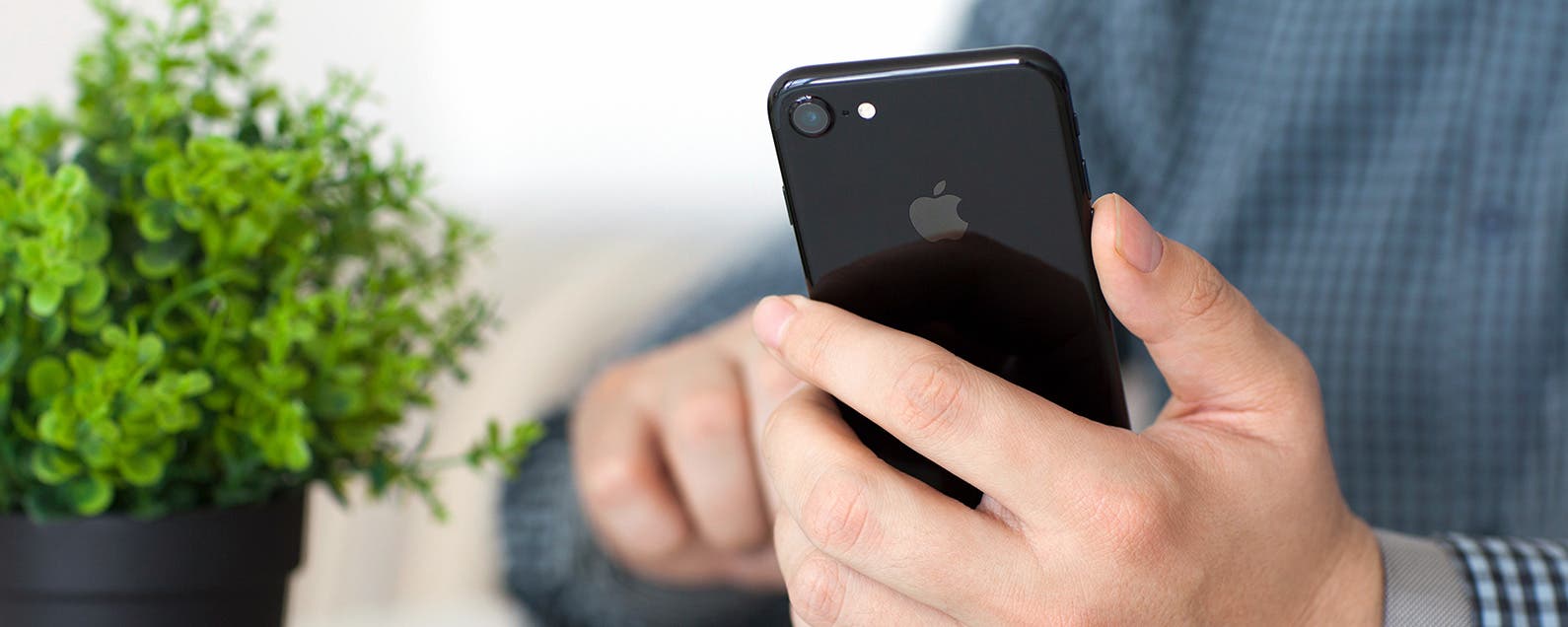 Cómo colgar su iPhone con el clic de un botón